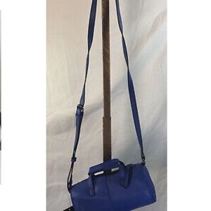 Simply Vera Vera Wang | Bags | Simply Vera Wang Blue Round Cylinder ...